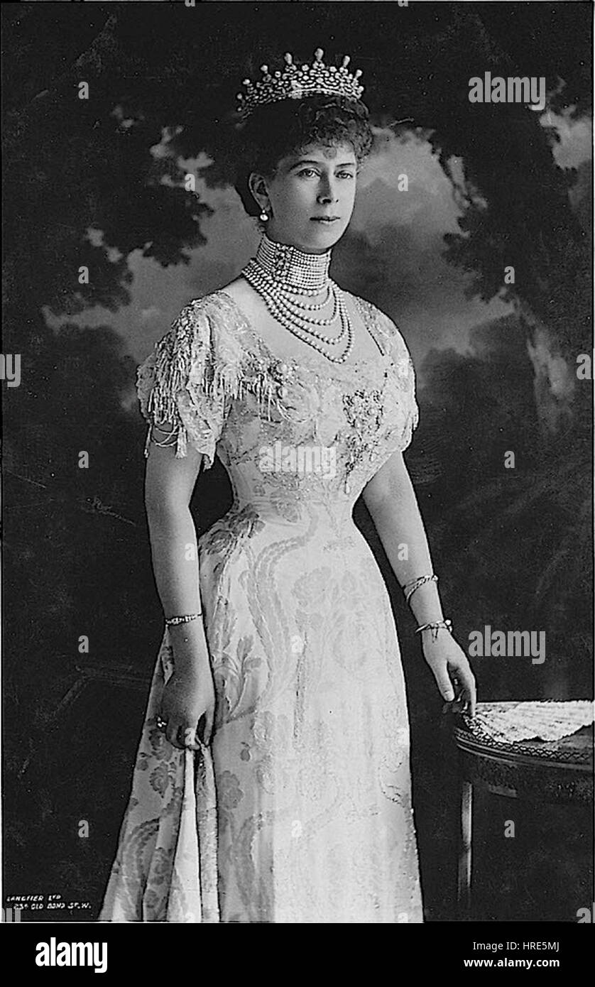 Mary stehend -Fotos und -Bildmaterial in hoher Auflösung – Alamy