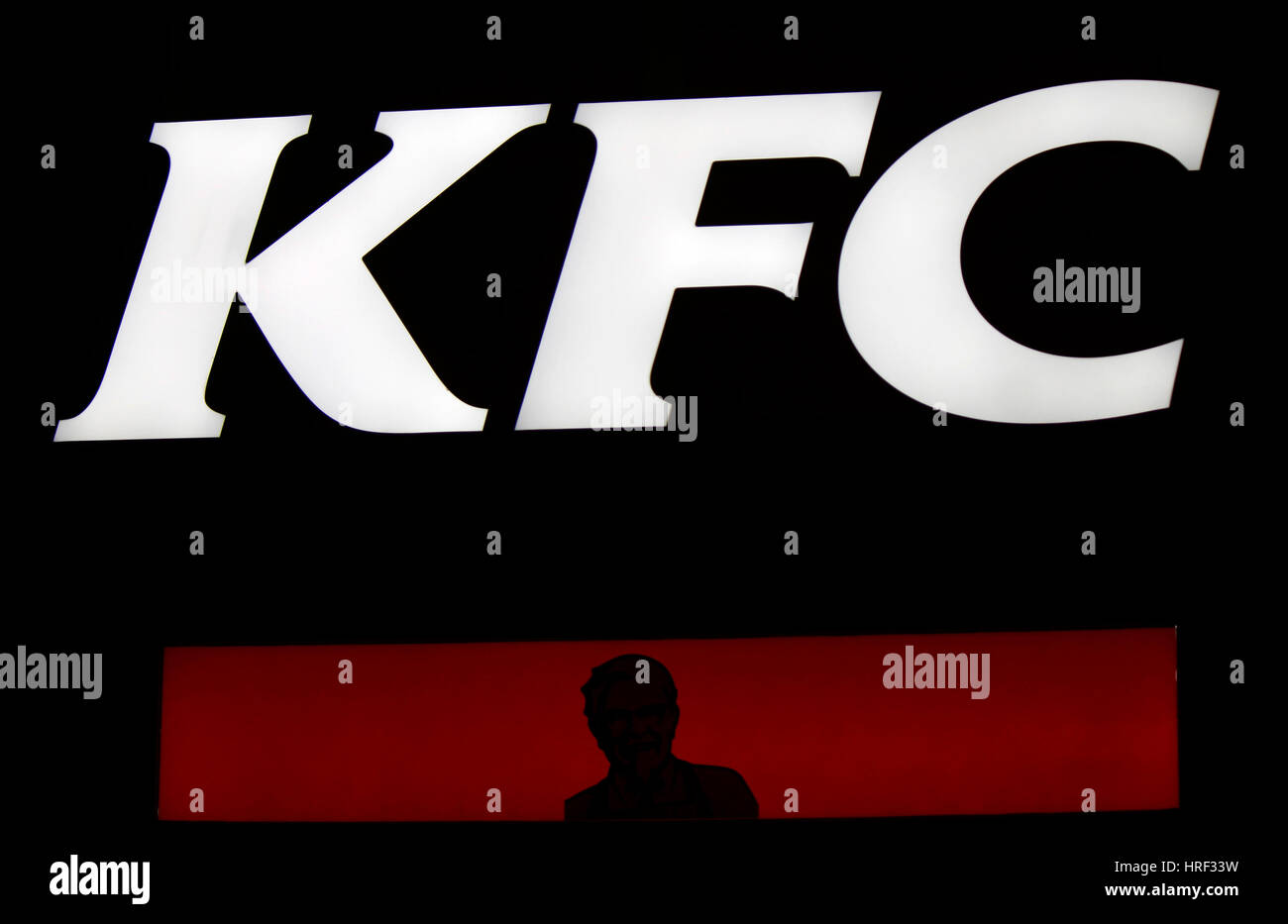 Das Logo der Marke / das Logo der Marke "KFC Kentucky Fried Chicken", Berlin Stockfotografie - Alamy