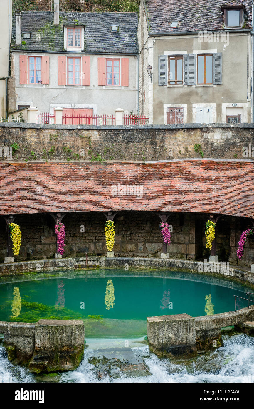 Fosse Dionne (Dionne Pit) ist eine uralte Quelle befindet sich in ...