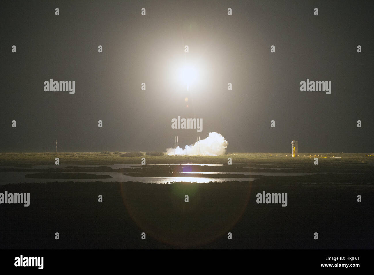 Tracking und Data Relay Satellite Launch Stockfotografie - Alamy