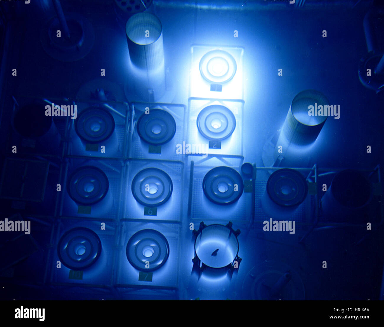 Swimming pool reactor -Fotos und -Bildmaterial in hoher Auflösung – Alamy