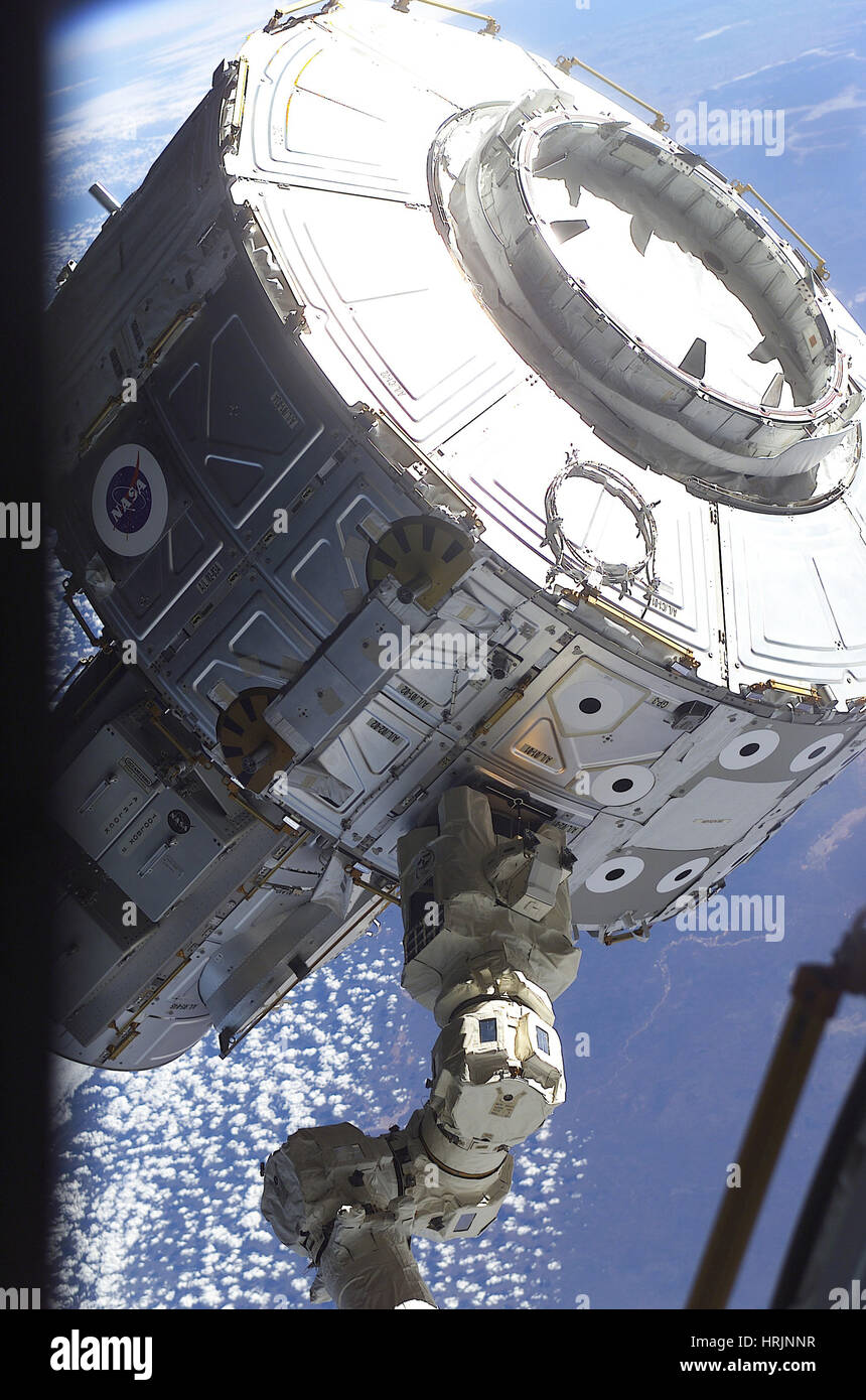 Quest airlock -Fotos und -Bildmaterial in hoher Auflösung – Alamy