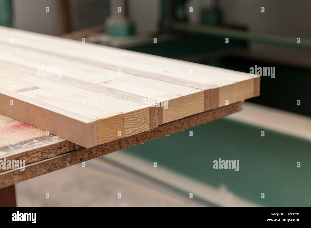 Stapel von planken -Fotos und -Bildmaterial in hoher Auflösung – Alamy