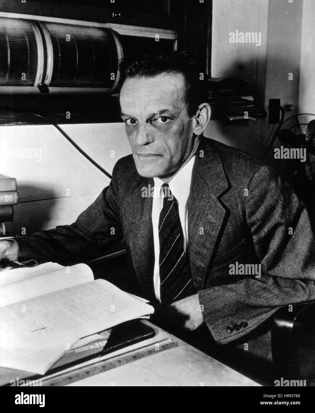 Max theiler -Fotos und -Bildmaterial in hoher Auflösung – Alamy