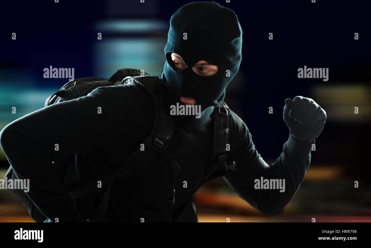 Gewalt entkommen -Fotos und -Bildmaterial in hoher Auflösung – Alamy