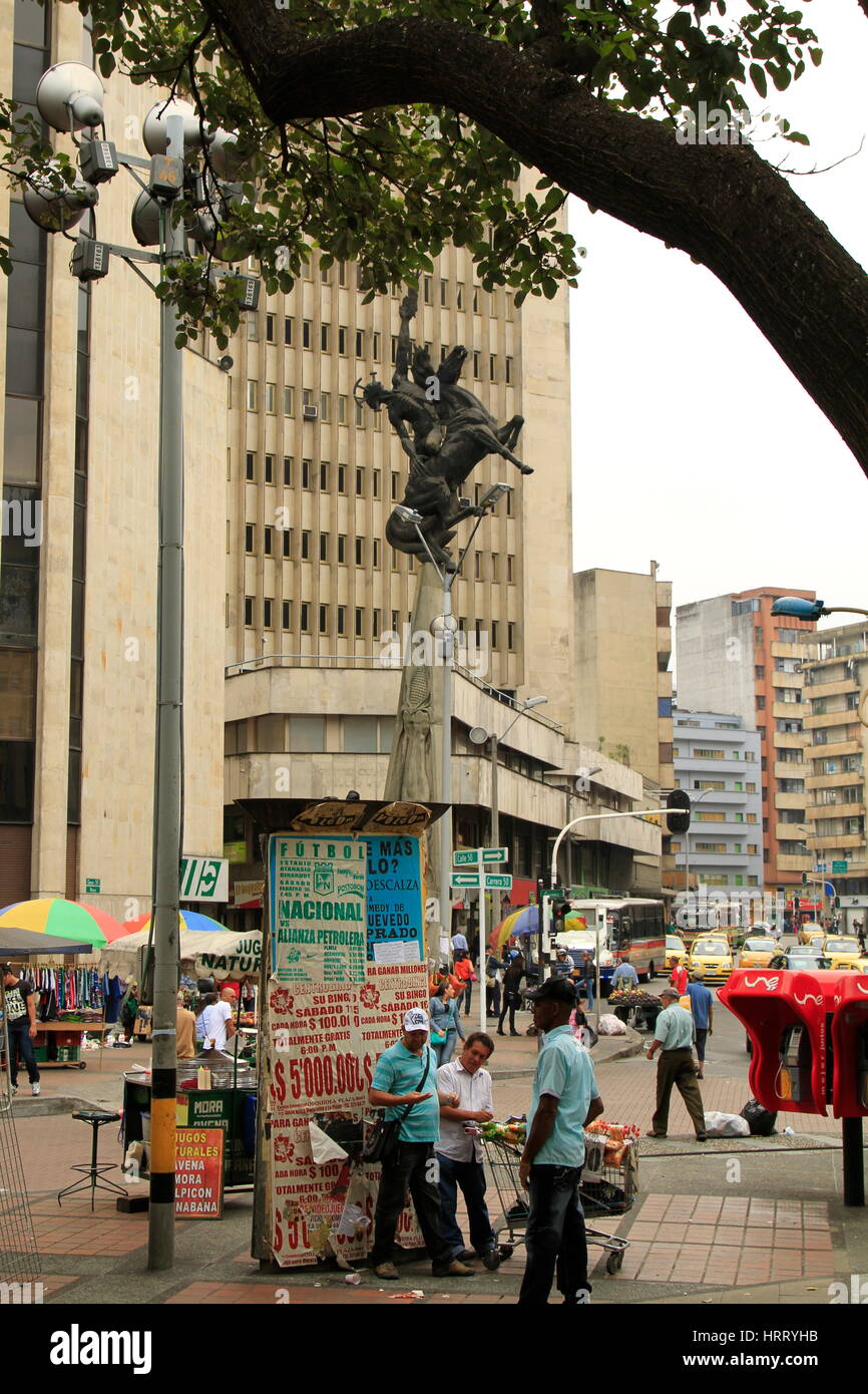 Medellin plaza botero -Fotos und -Bildmaterial in hoher Auflösung - Seite 2 - Alamy