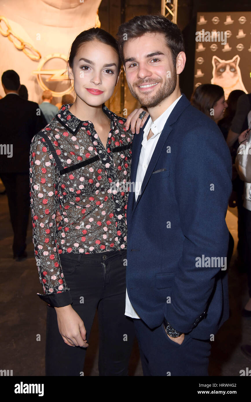 Opel Kalender Vernissage im Kraftwerk Berlin. Mitwirkende: Luise Befort ...