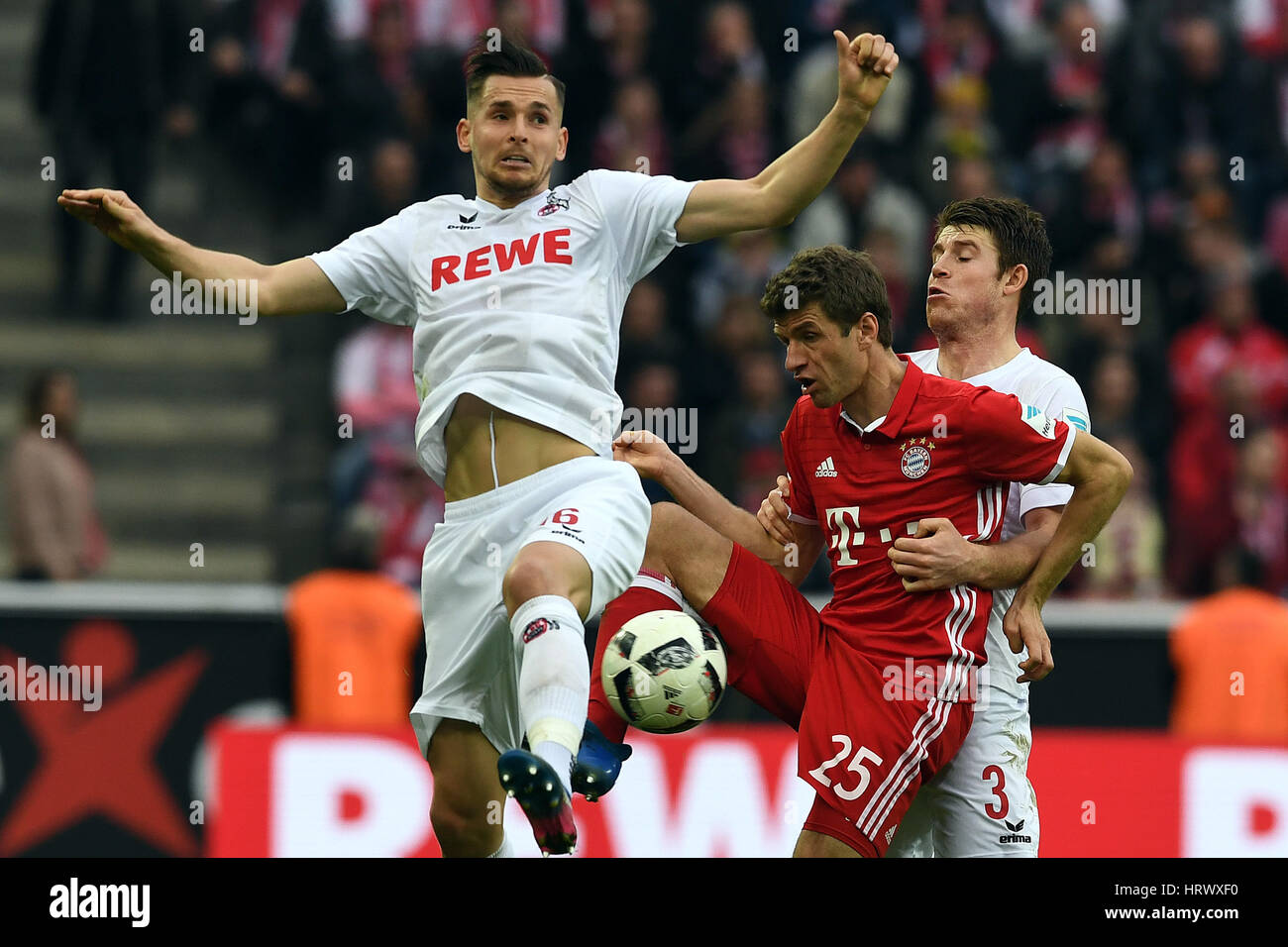 Köln, Deutschland. 4. März 2017. Kölner Pawel Olkowski (l), Dominique ...