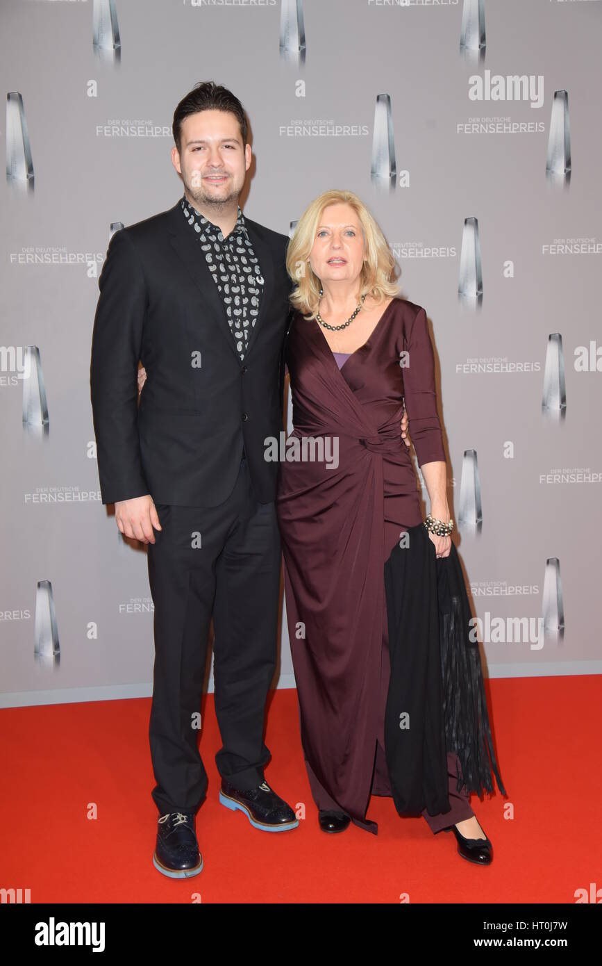 Deutscher Fernsehpreis 2017 bei Rheinterassen. Mitwirkende: Sabine ...