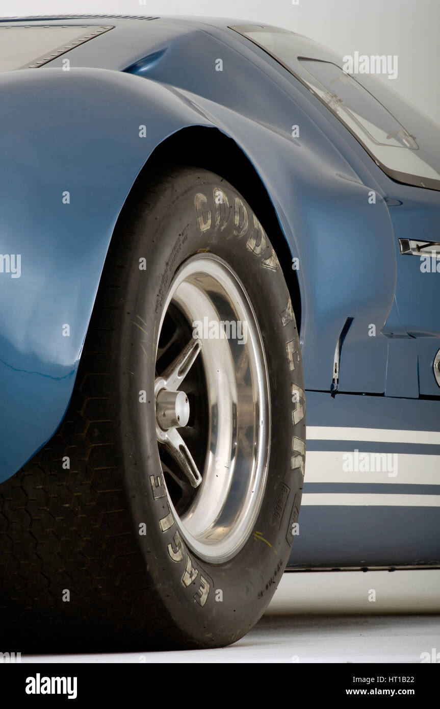 Ford gt40 daytona prototyp 1965 -Fotos und -Bildmaterial in hoher ...