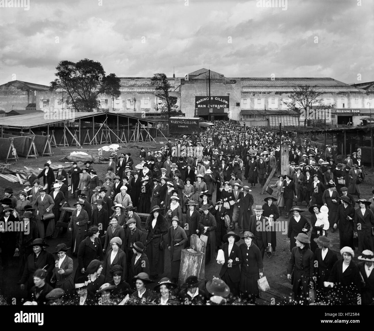 Waring & Gllow Munitionsfabrik, White City, Hammersmith und Fulham ...