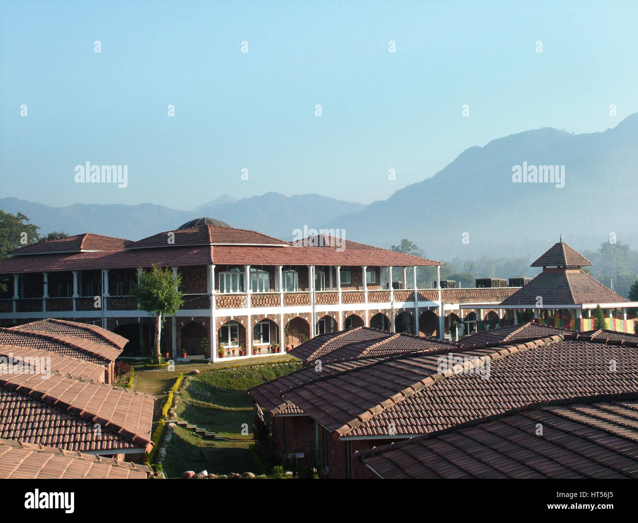 Swami Rama Sadhaka Grama Dhyana Gurukulam / Ashram, Rishikesh, Indien ...