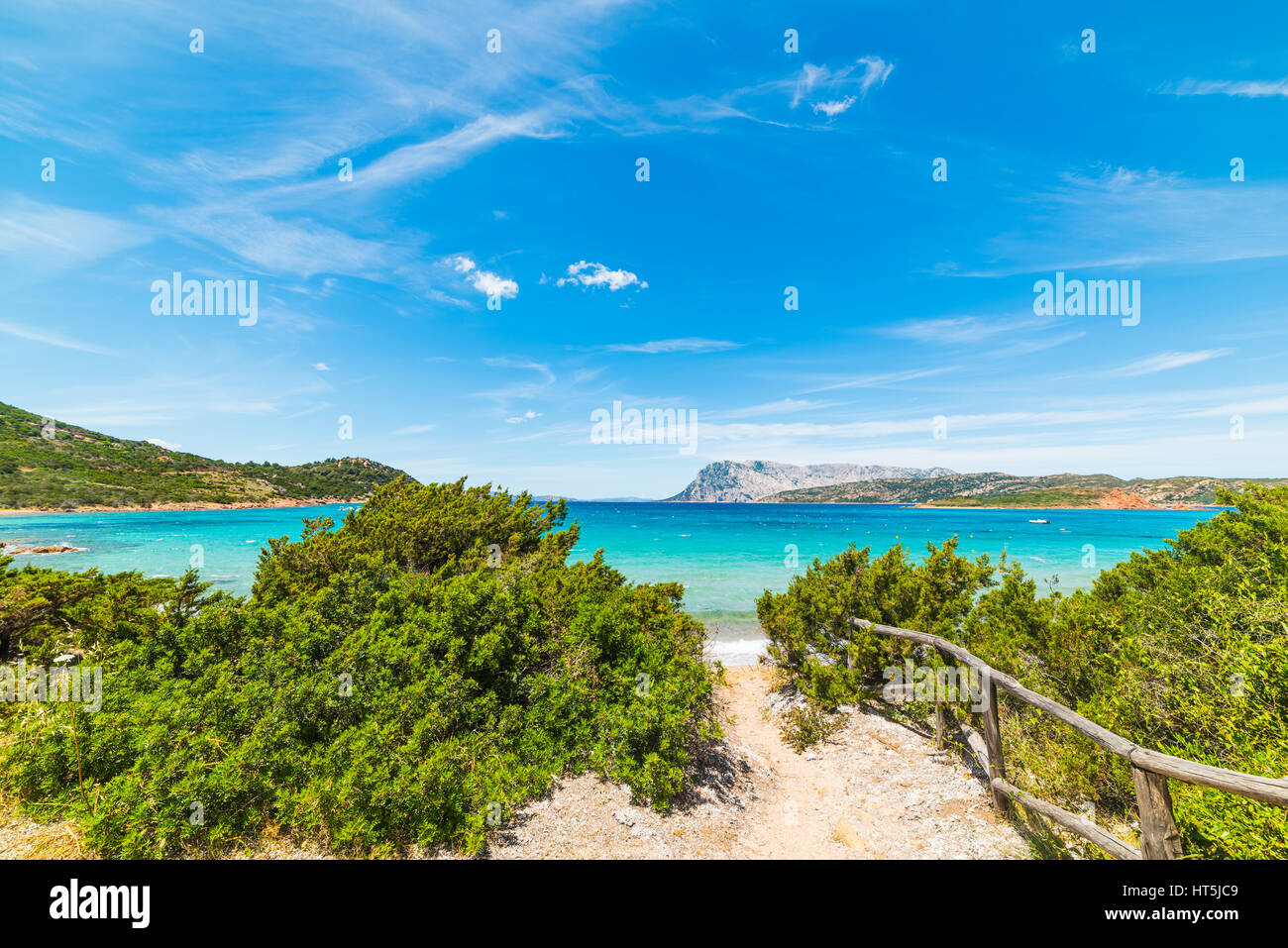 Capo Coda Cavallo Strand an der Costa Smeralda, Sardinien ...