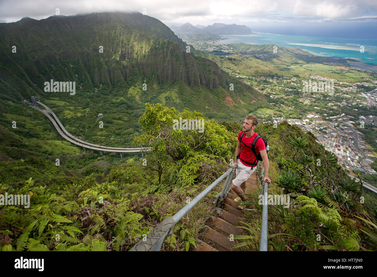 Haiku stairs hawaii -Fotos und -Bildmaterial in hoher Auflösung – Alamy