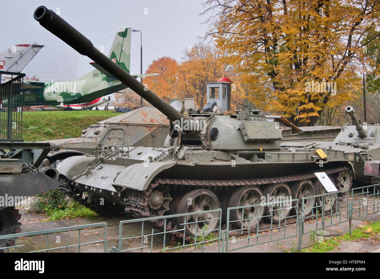 Warsaw pact tanks -Fotos und -Bildmaterial in hoher Auflösung – Alamy