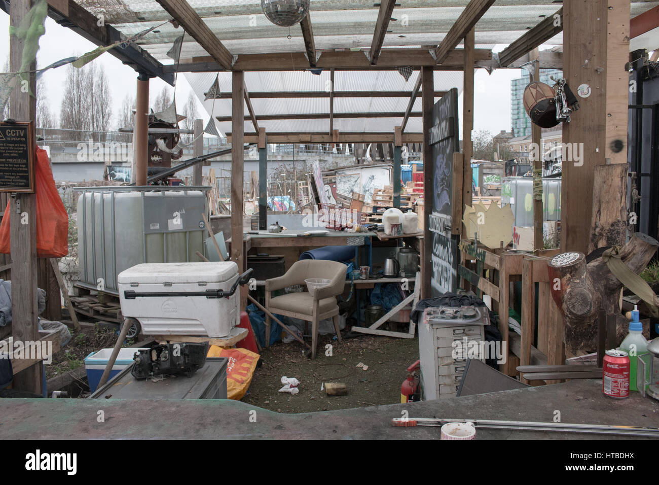 Arbeit chaos -Fotos und -Bildmaterial in hoher Auflösung – Alamy