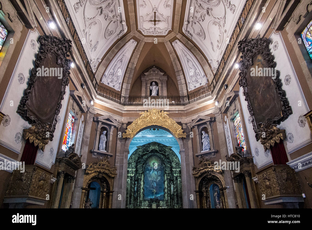 Church of st ildefonso -Fotos und -Bildmaterial in hoher Auflösung – Alamy