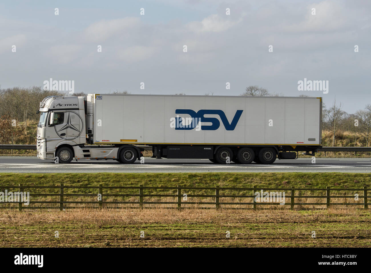 Transporttransportfahrzeug hgv -Fotos und -Bildmaterial in hoher ...