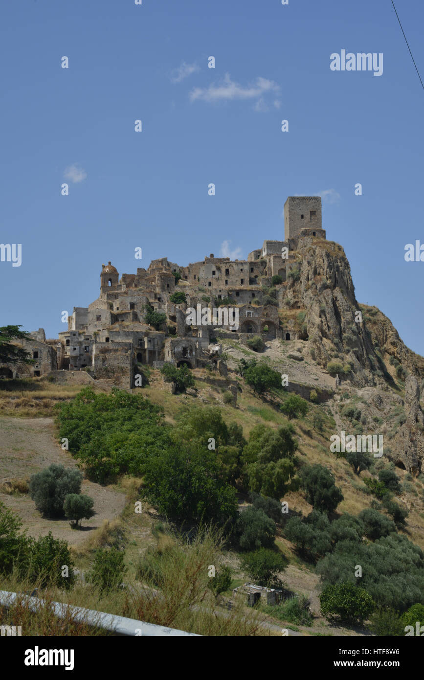 Villaggio arroccato -Fotos und -Bildmaterial in hoher Auflösung – Alamy