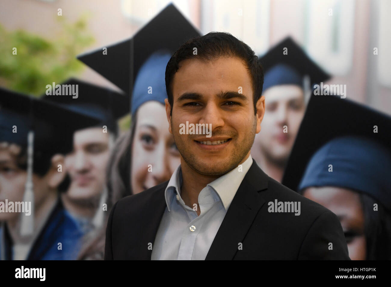 Hashem Al-Ghaili, Wissenschaftskommunikator aus dem Jemen steht im ...