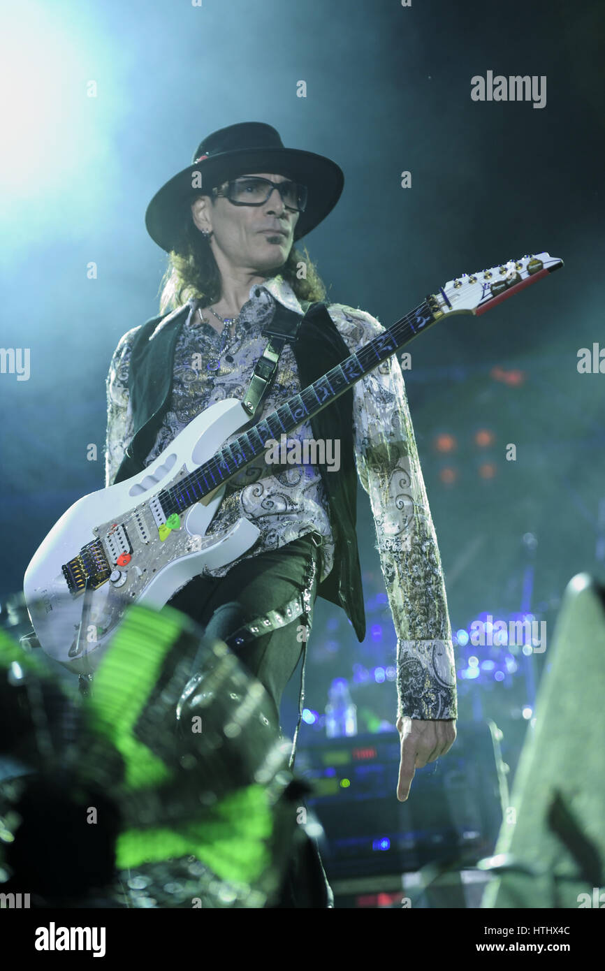 Amerikanischer Gitarrist, Steve Vai beim Auftritt, Steven Siro Vai ...