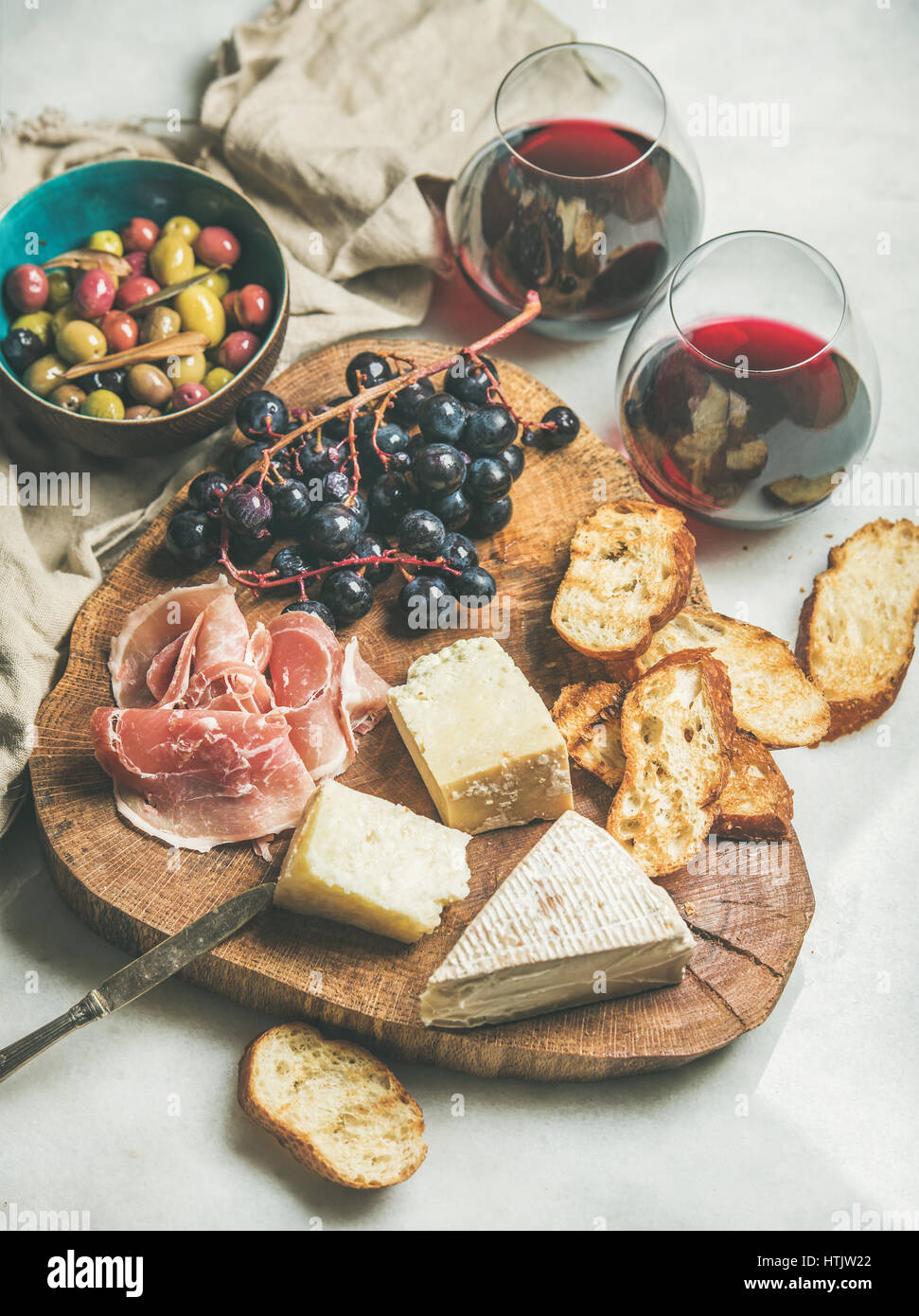 Wein Aus Roten Trauben Stockfotos und -bilder Kaufen - Alamy
