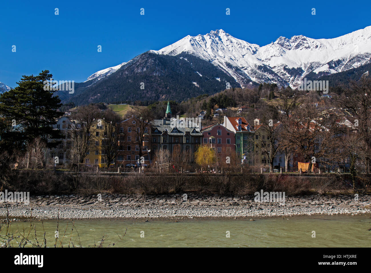 Das flussgasthaus -Fotos und -Bildmaterial in hoher Auflösung – Alamy