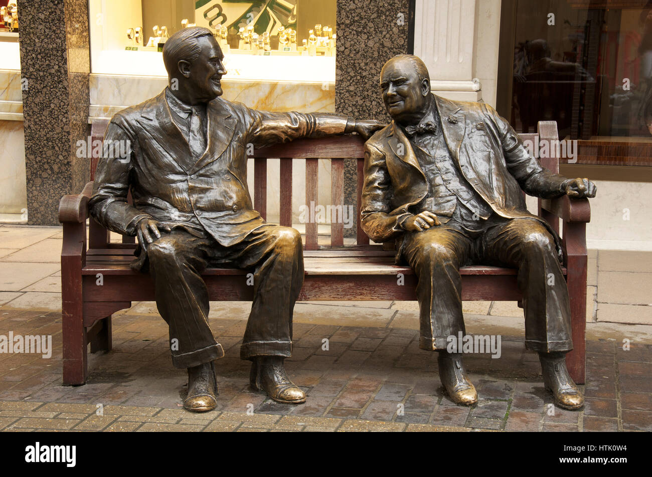 Die Alliierten. Bronze-Skulptur von Lawrence Holofcener. Franklin D ...