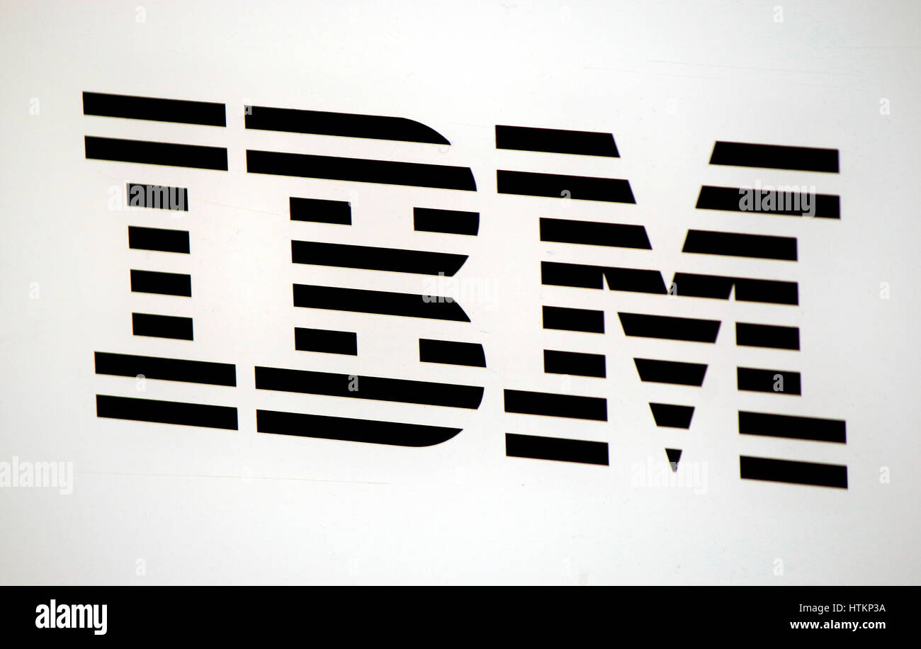 Das Logo der Marke / das Logo der Marke "IBM", Berlin Stockfotografie ...