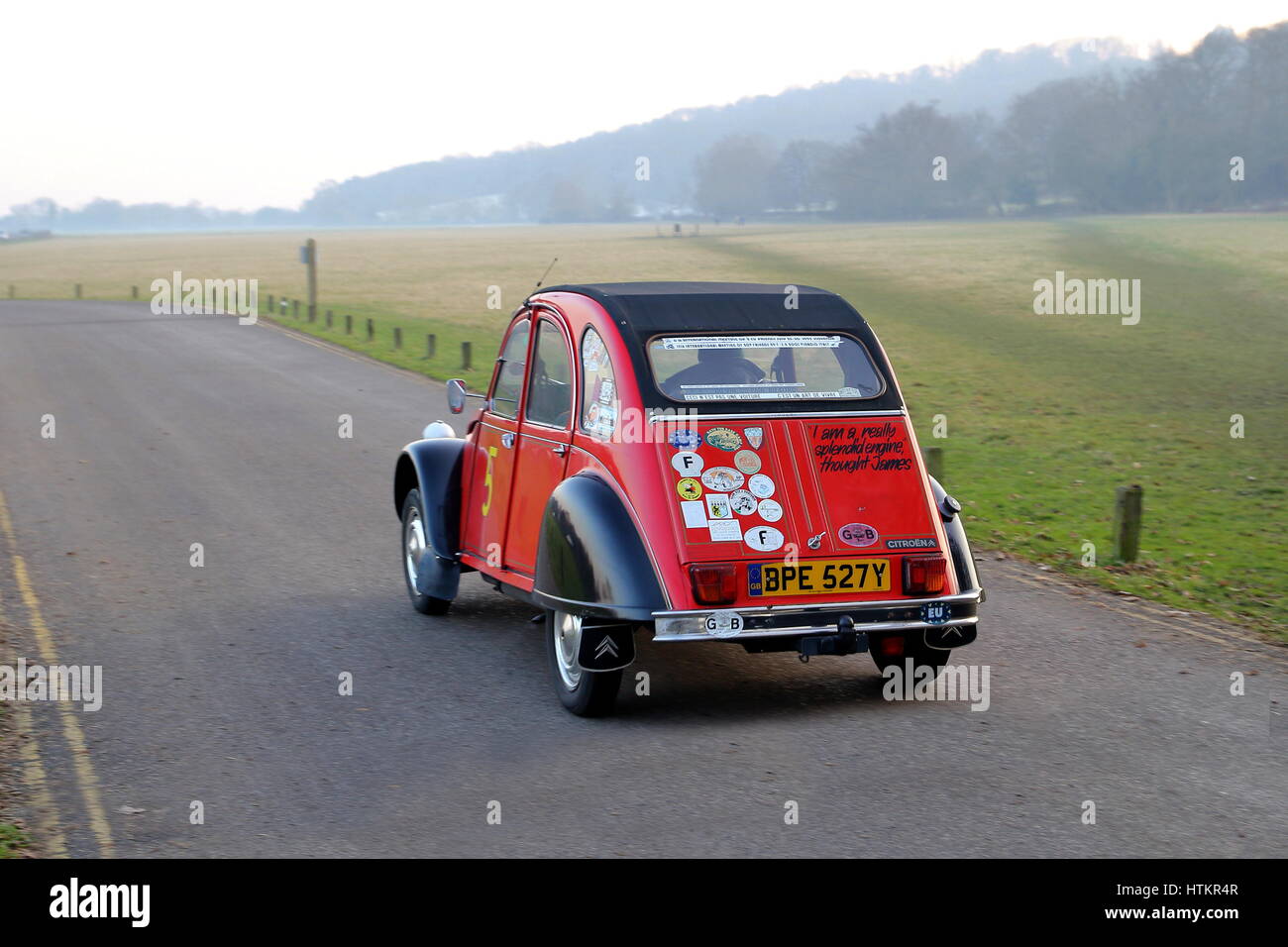 70er jahre autofarben -Fotos und -Bildmaterial in hoher Auflösung – Alamy