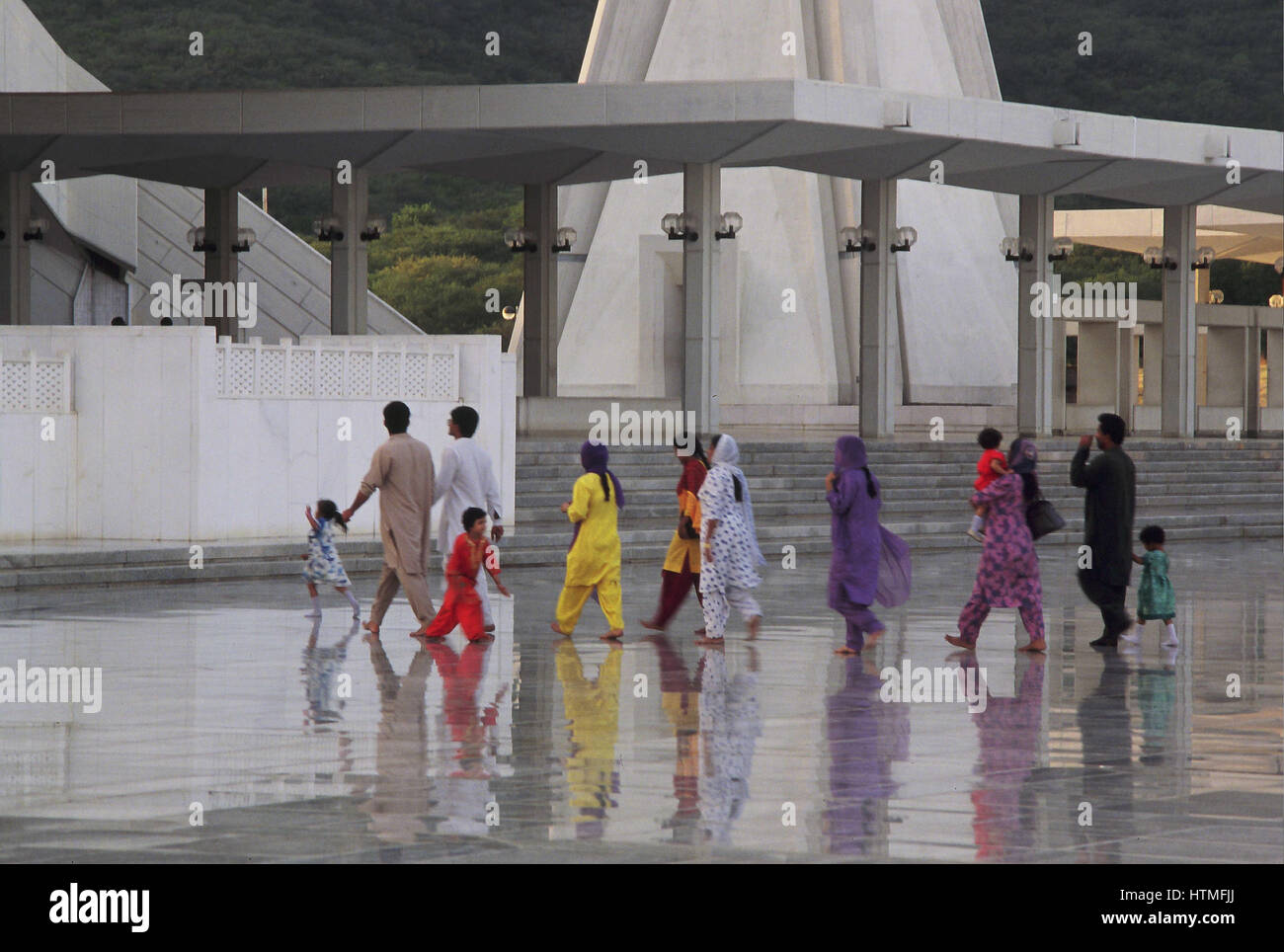 Shah faisal moschee pakistan -Fotos und -Bildmaterial in hoher ...