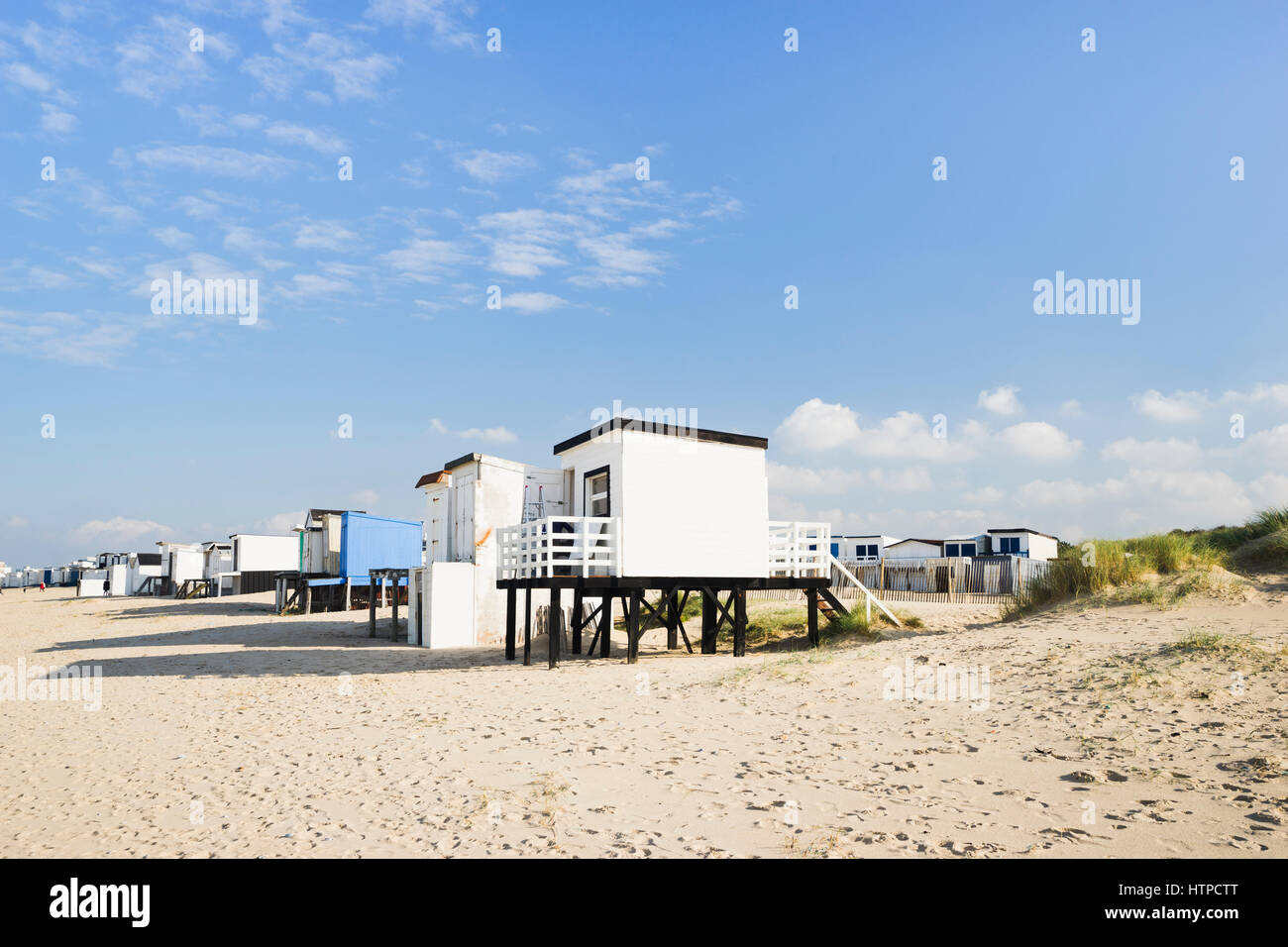 Strandhäuser in Bleriot-Plage, ein beliebter Strand in der Nähe von ...