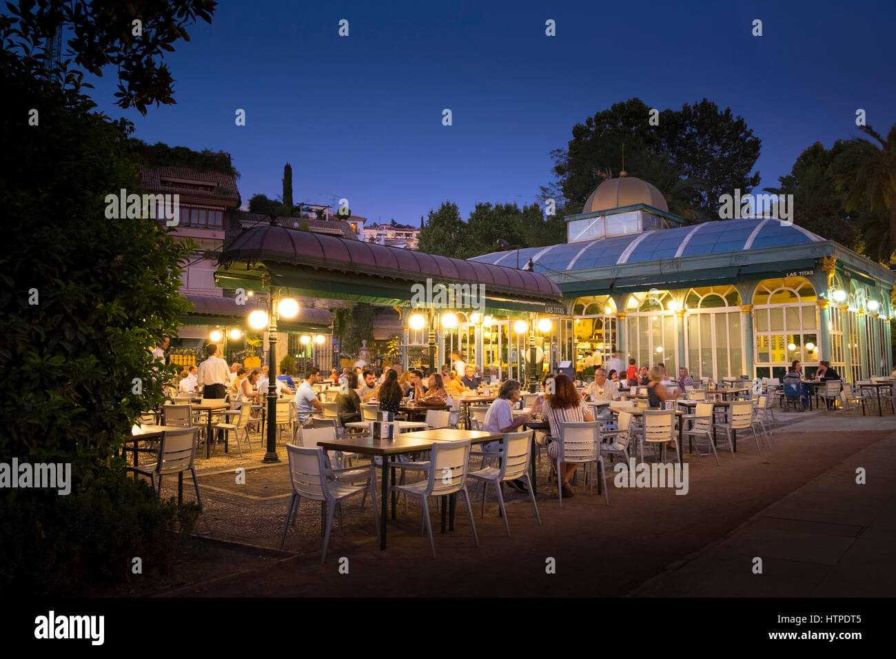 Kiosko restaurante -Fotos und -Bildmaterial in hoher Auflösung – Alamy