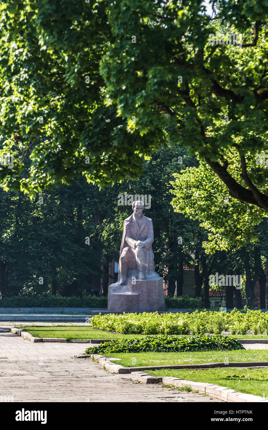 Statue von Janis "Rainis" Plieksans - lettische Dichter, Dramatiker und ...
