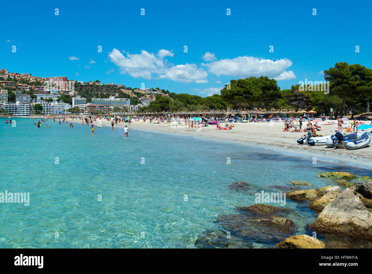 Strand von Santa Ponsa, Baleares, Mallorca, Spanien Stockfotografie - Alamy