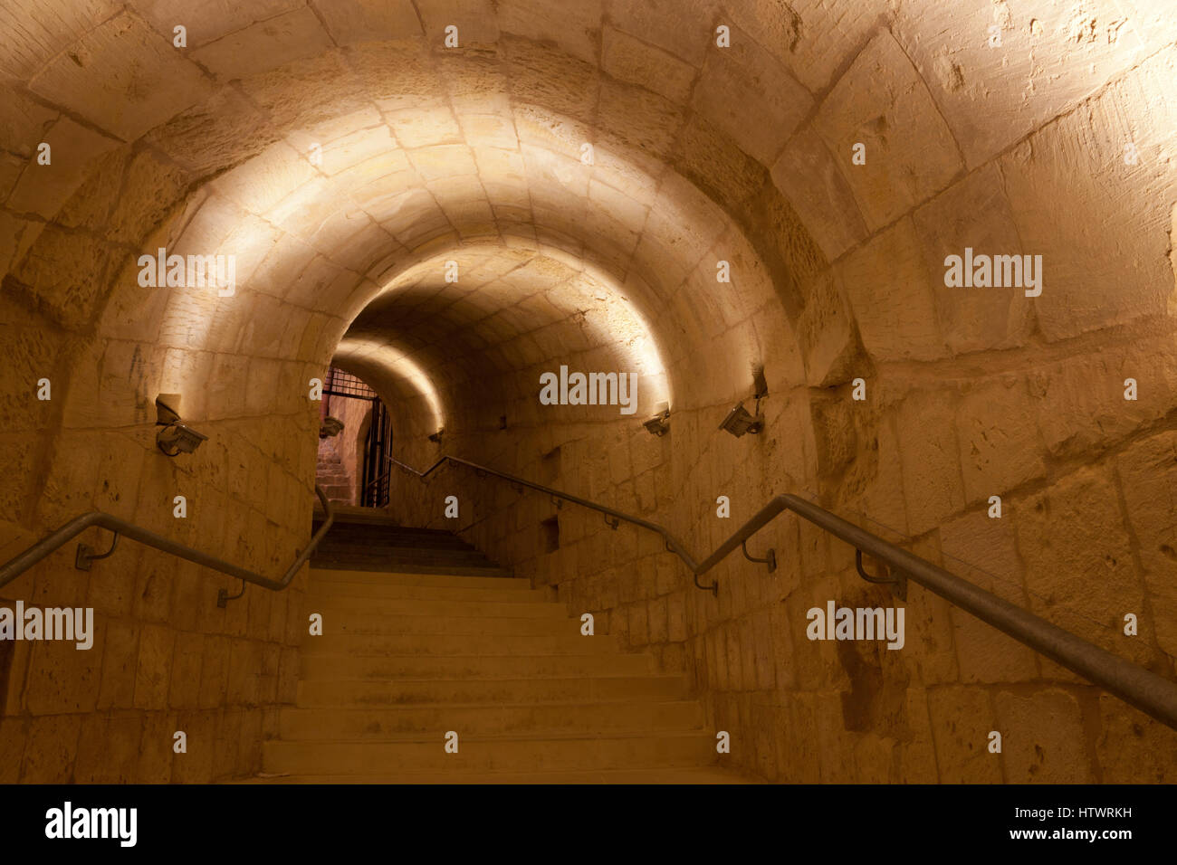 Ein geheimer Tunnel, der Zugang zu frontline Artilleriestellungen oder ...