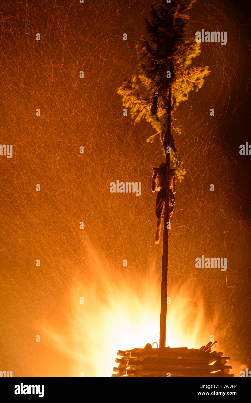 Hexenpuppe An Der Spitze Stockfotos und -bilder Kaufen - Alamy