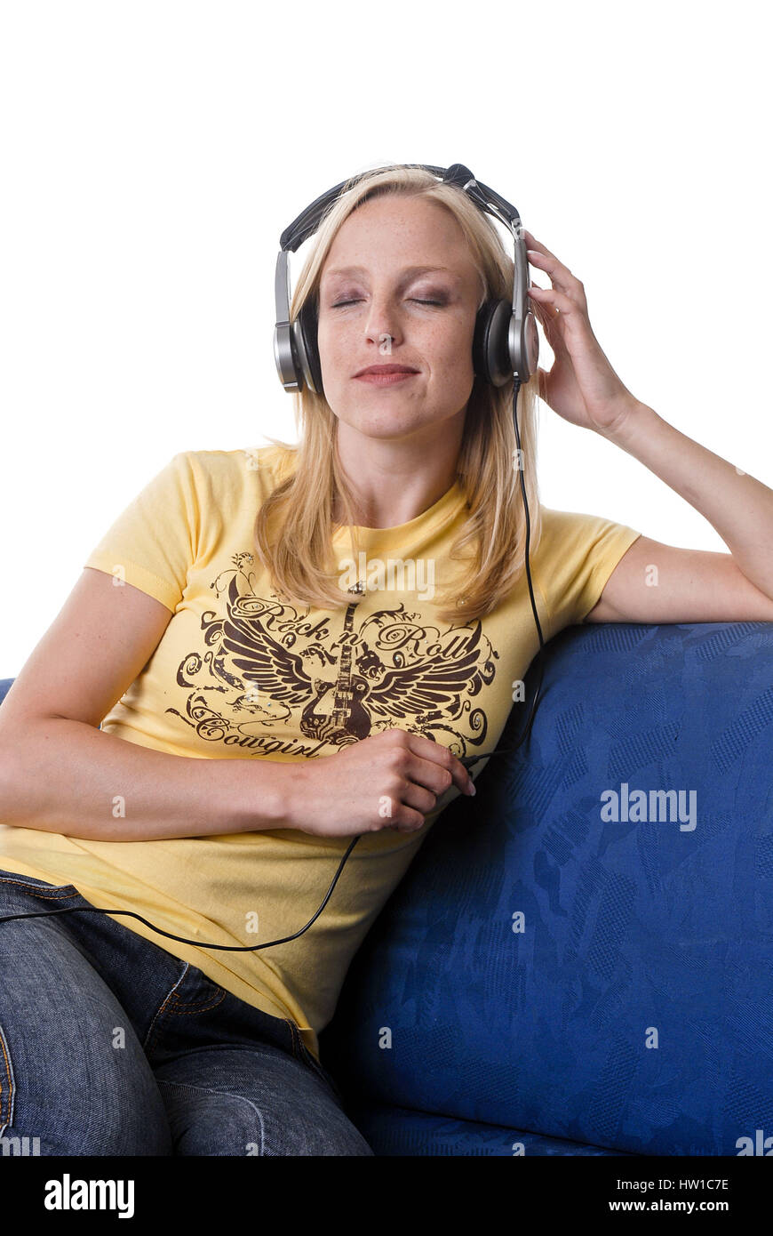Musik horen -Fotos und -Bildmaterial in hoher Auflösung – Alamy