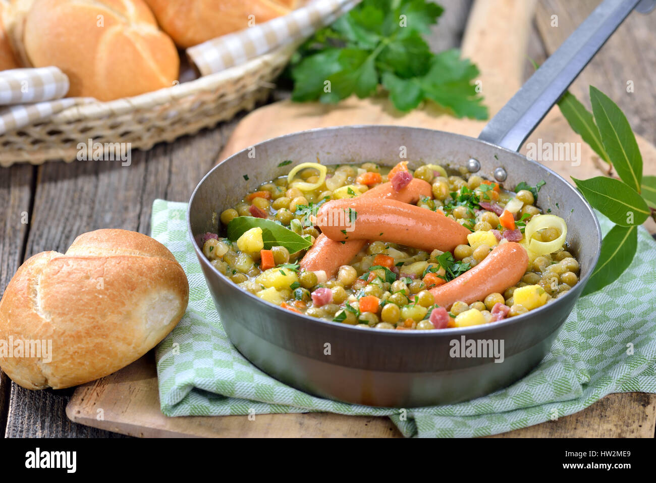 Erbsen Eintopf Mit Wurstchen