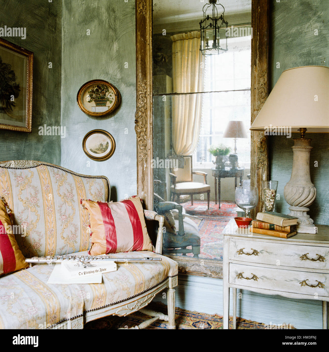 Regency style living room -Fotos und -Bildmaterial in hoher Auflösung ...