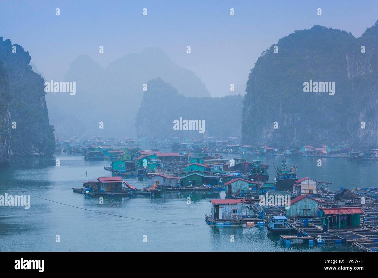 Vietnam cat ba island ben -Fotos und -Bildmaterial in hoher Auflösung ...