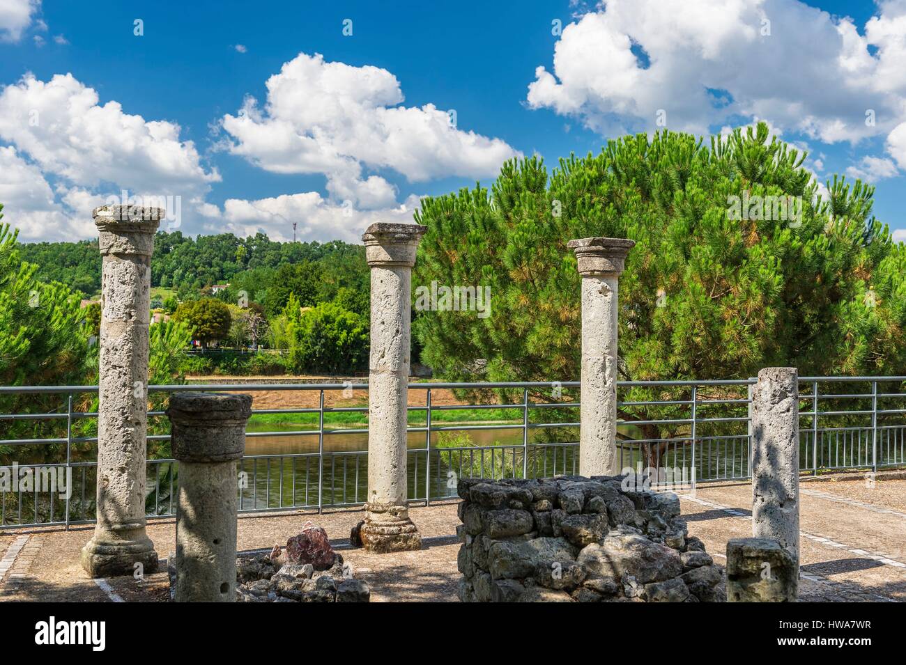 Frankreich, Gironde, Sainte-Foy-la-Grande, Überreste des Tempels aus ...