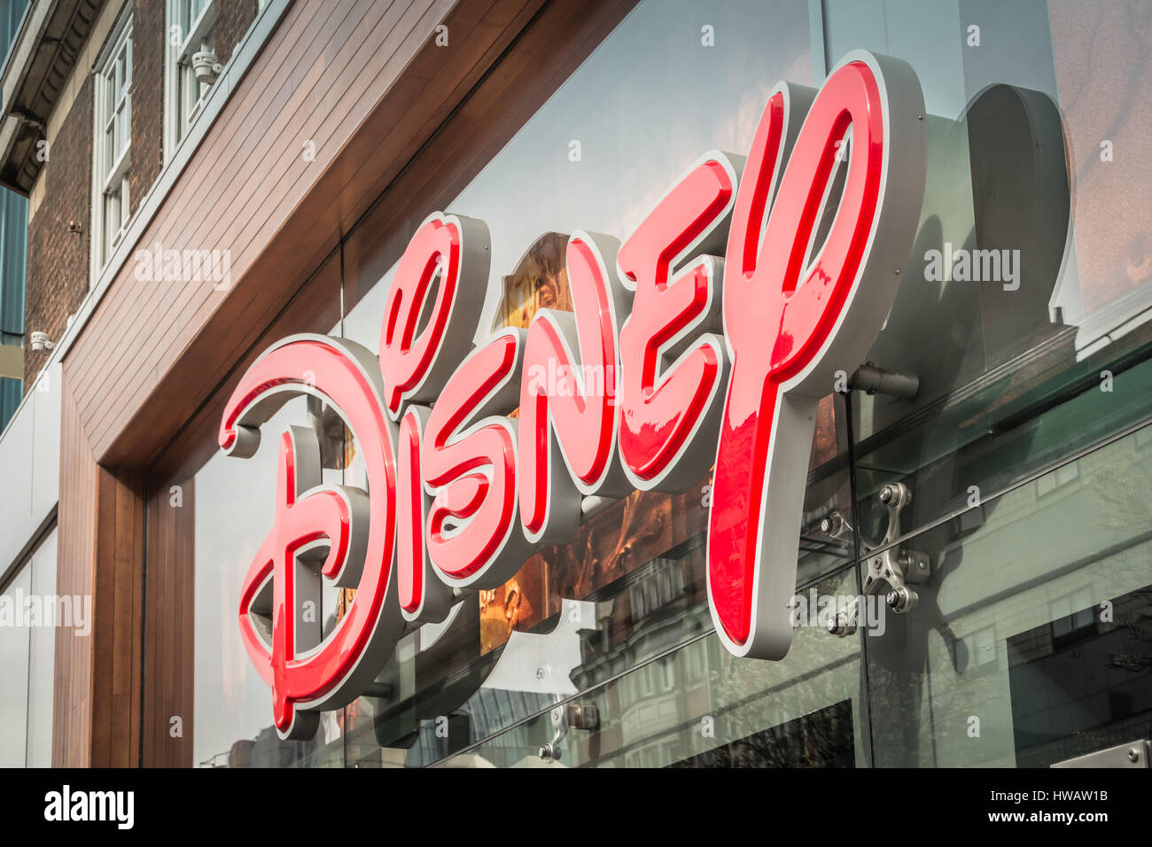 Disney logo -Fotos und -Bildmaterial in hoher Auflösung – Alamy