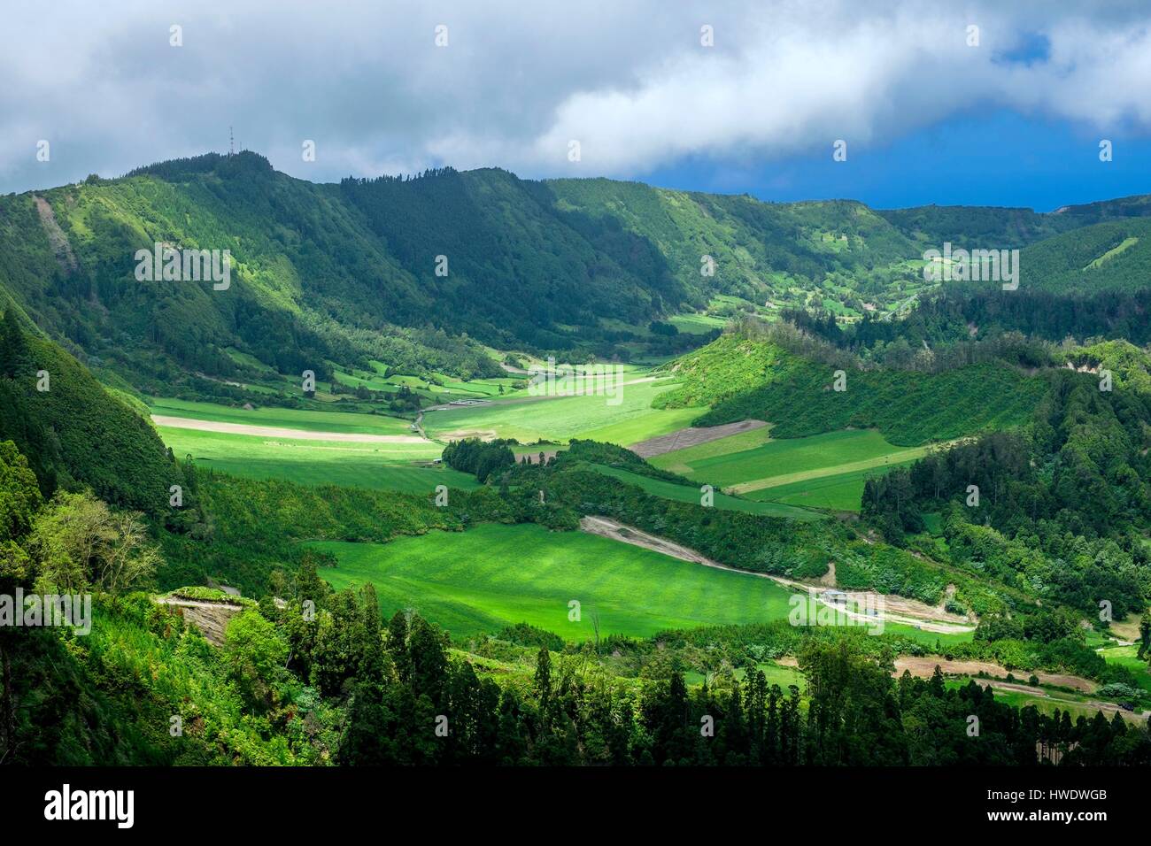 Portugal azores san miguel caldeira -Fotos und -Bildmaterial in hoher ...