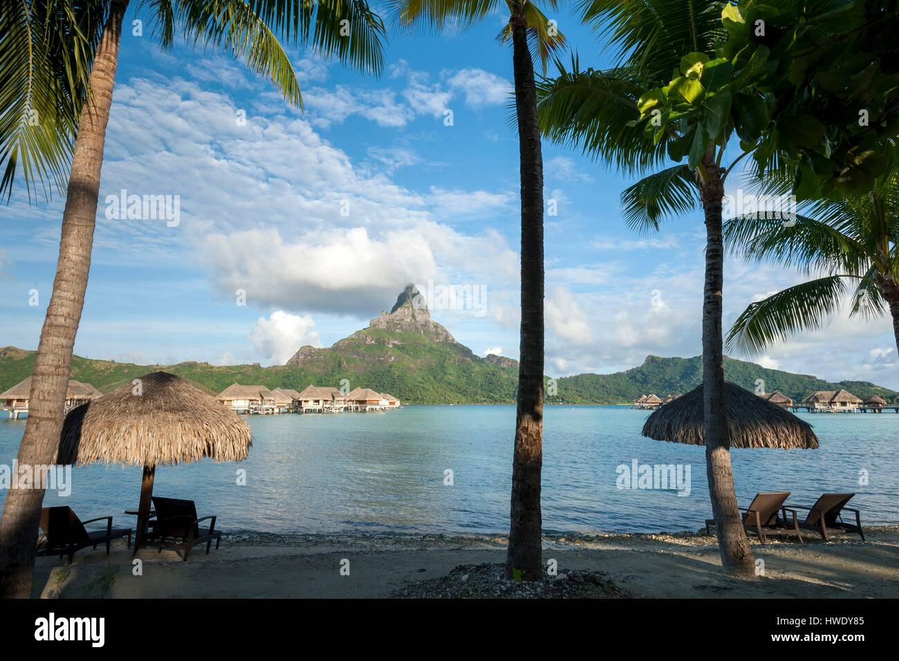 Frankreich, Französisch-Polynesien, Gesellschaftsinseln, Insel Bora ...