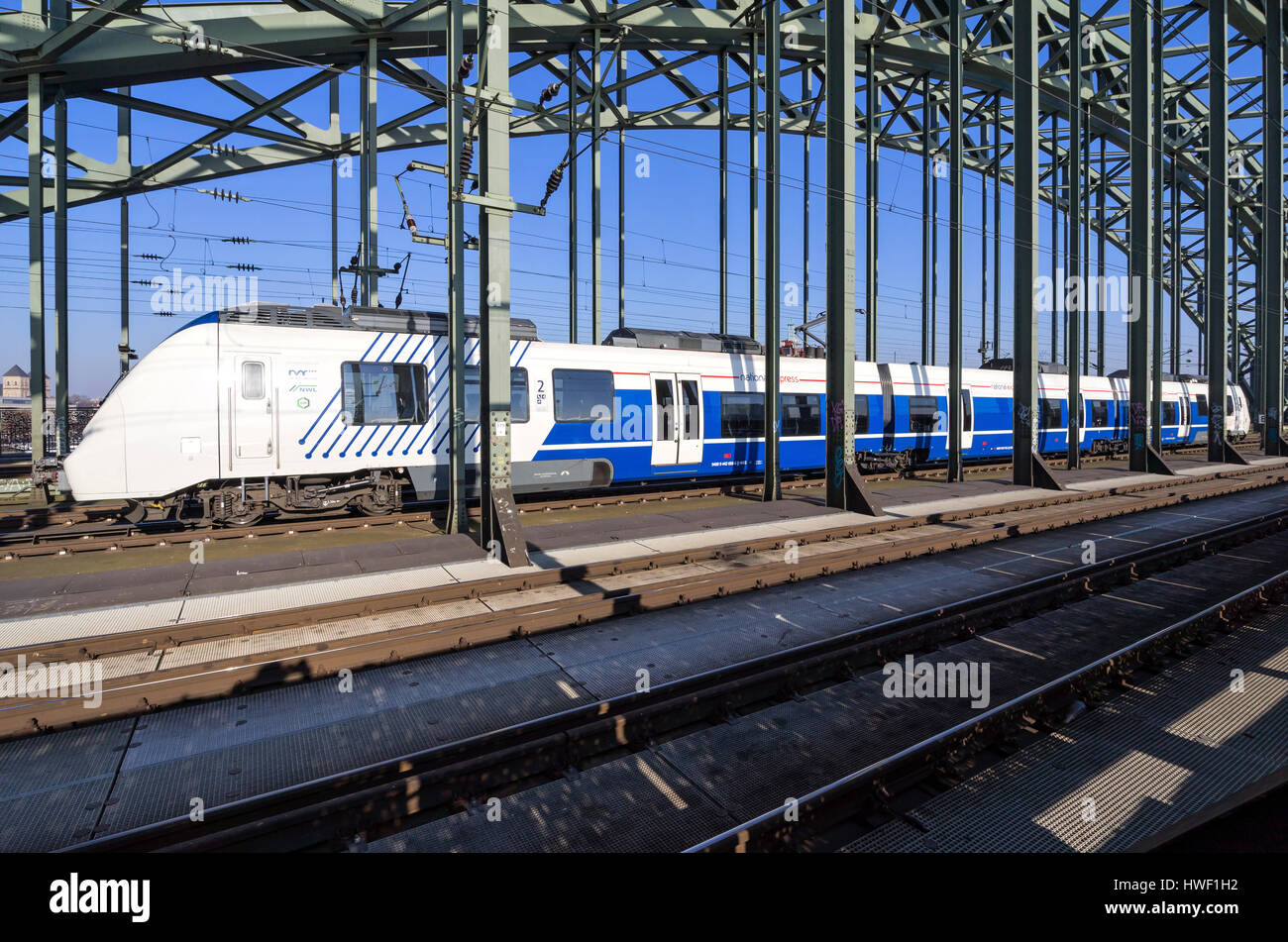 Regional zug -Fotos und -Bildmaterial in hoher Auflösung – Alamy