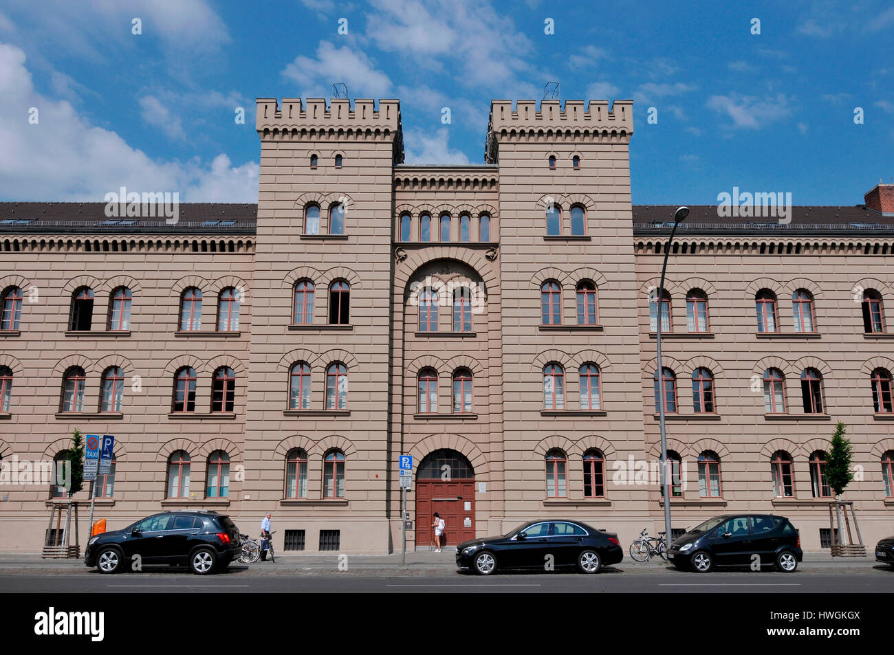 Finanzamt, Mehringdamm, Kreuzberg, Berlin, Deutschland Stockfotografie ...