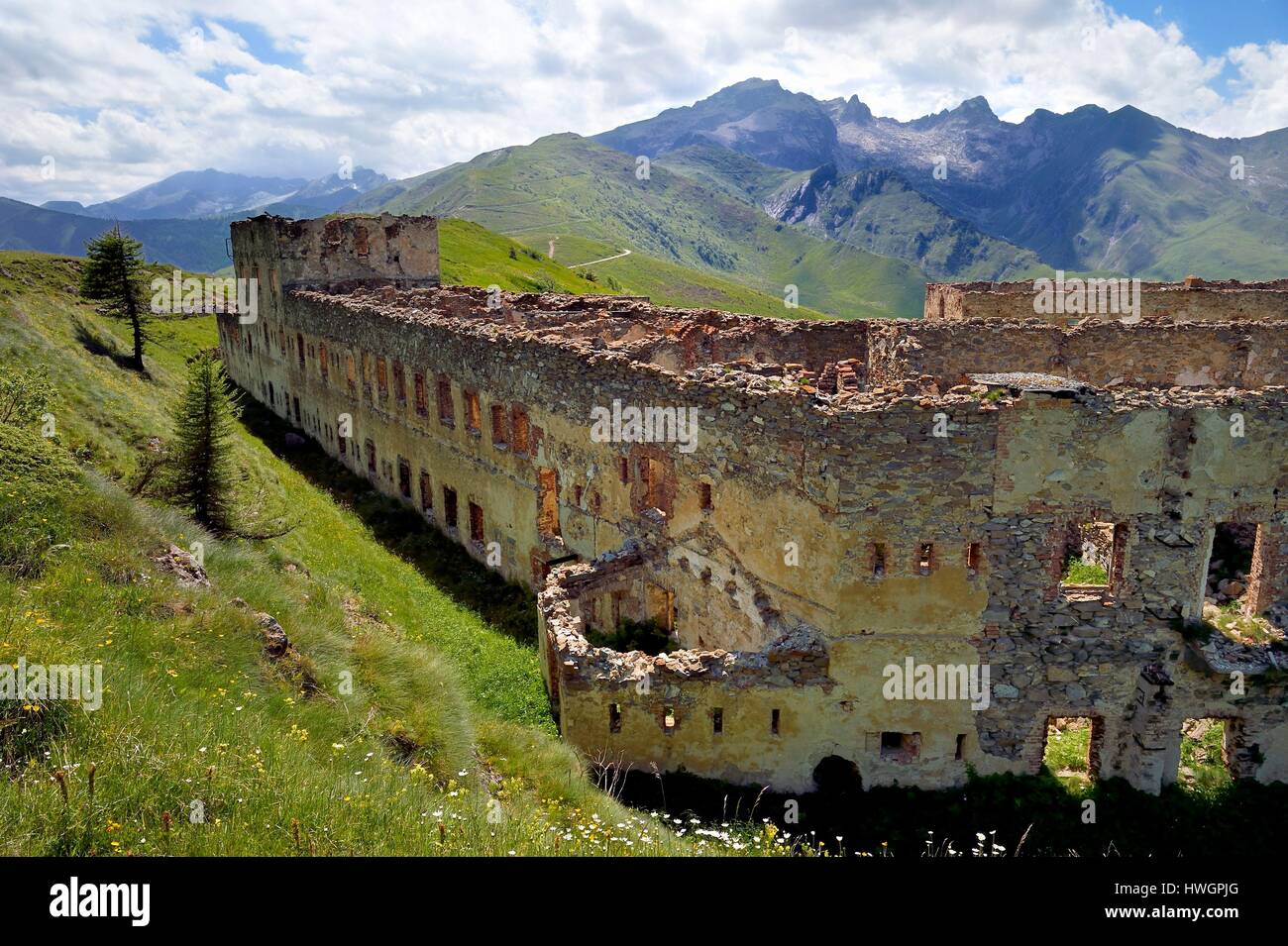 Col de tende mountain pass -Fotos und -Bildmaterial in hoher Auflösung ...