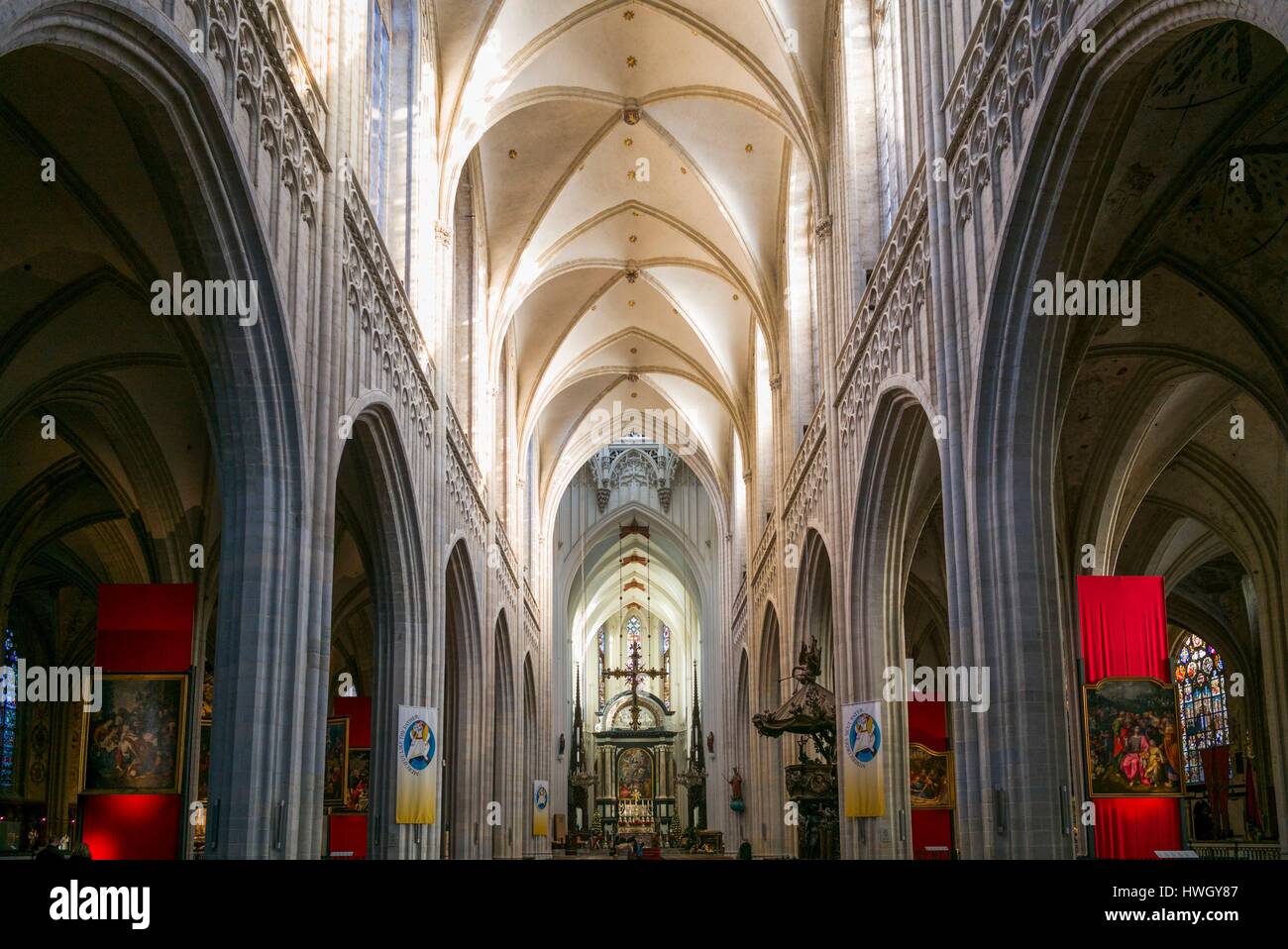 Onze lieve vrouwekathedraal kathedrale -Fotos und -Bildmaterial in hoher Auflösung – Alamy