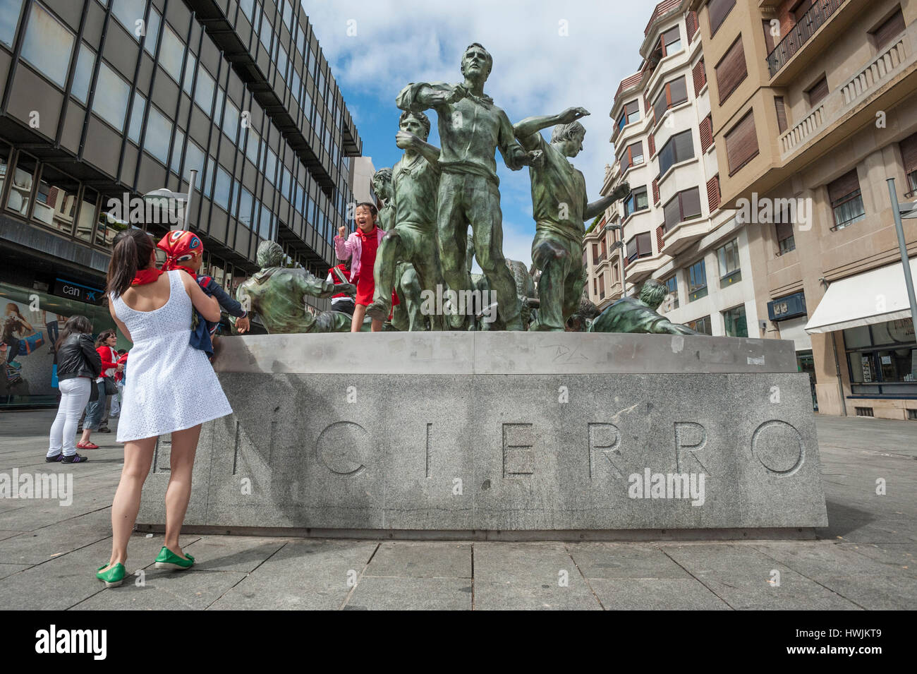 Encierro statue -Fotos und -Bildmaterial in hoher Auflösung – Alamy